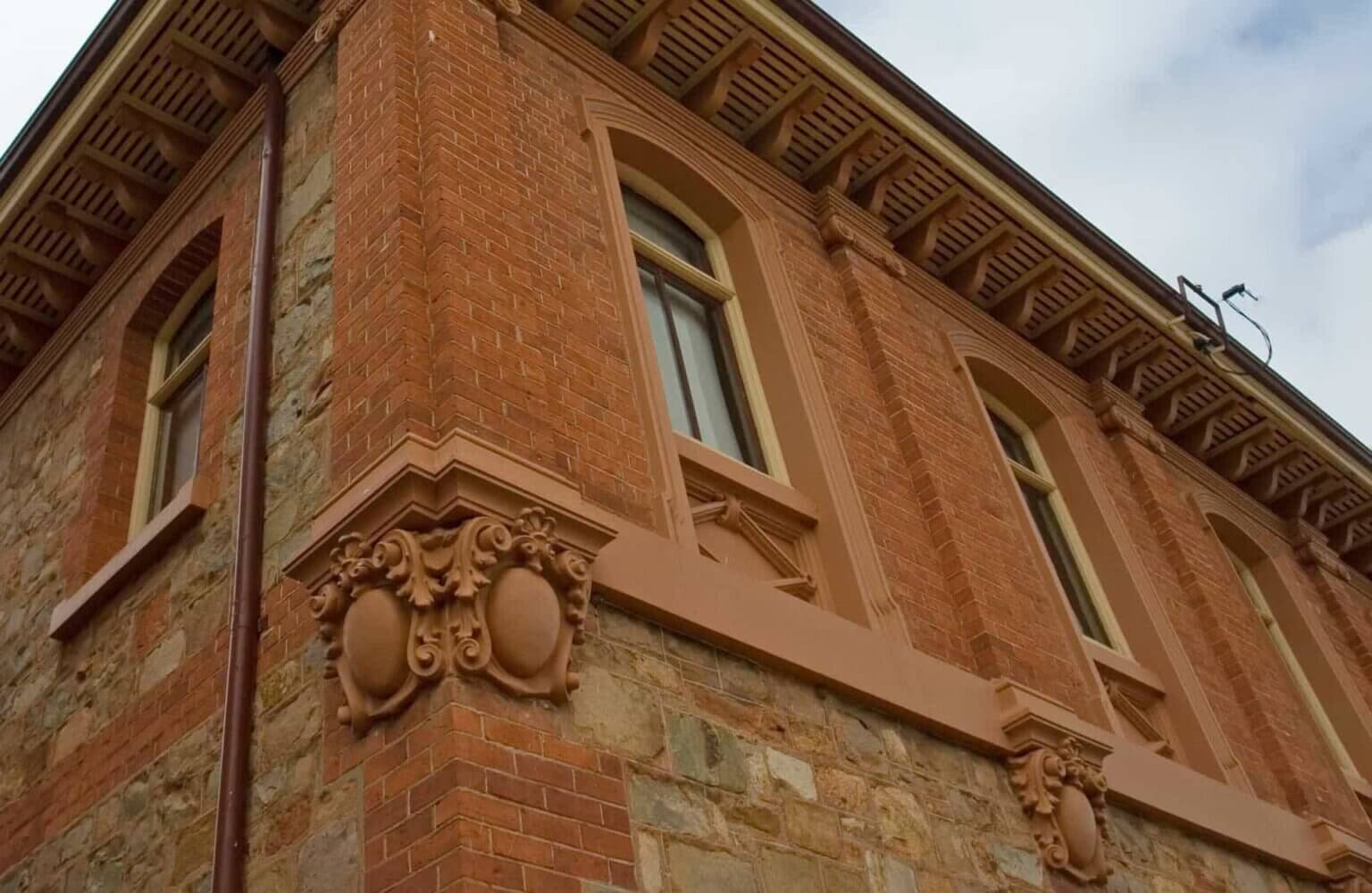 Understanding Efflorescence: Why Your Bricks Have White Stains and How ...